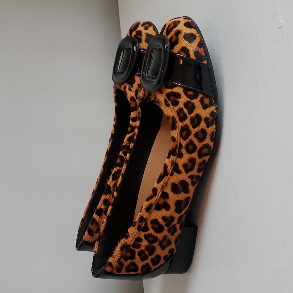Clarks Unstructured Leopard Print Flats With Accent B… - Gem